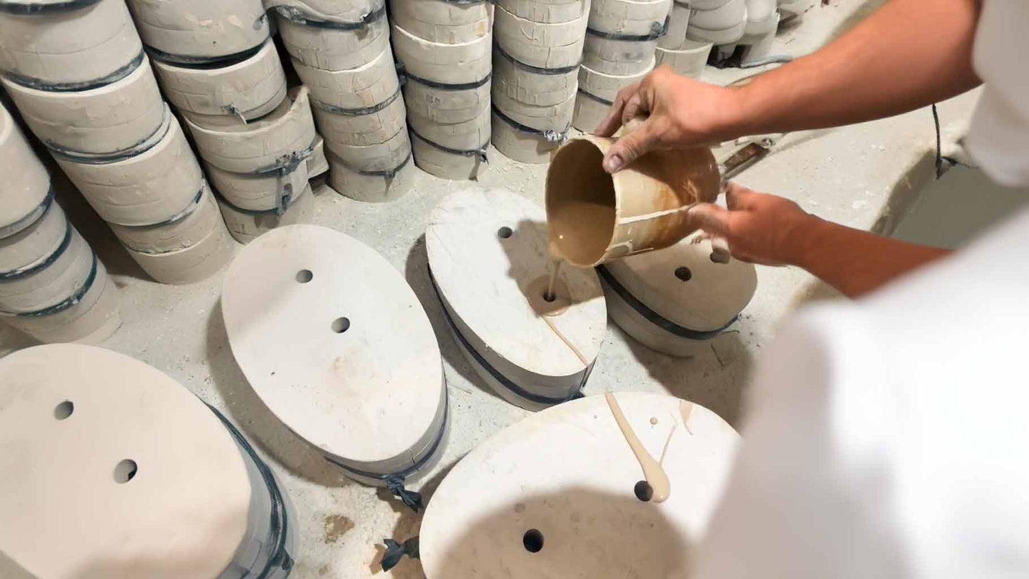 Huy Pottery Workshop - The Maker of The Viet Potter